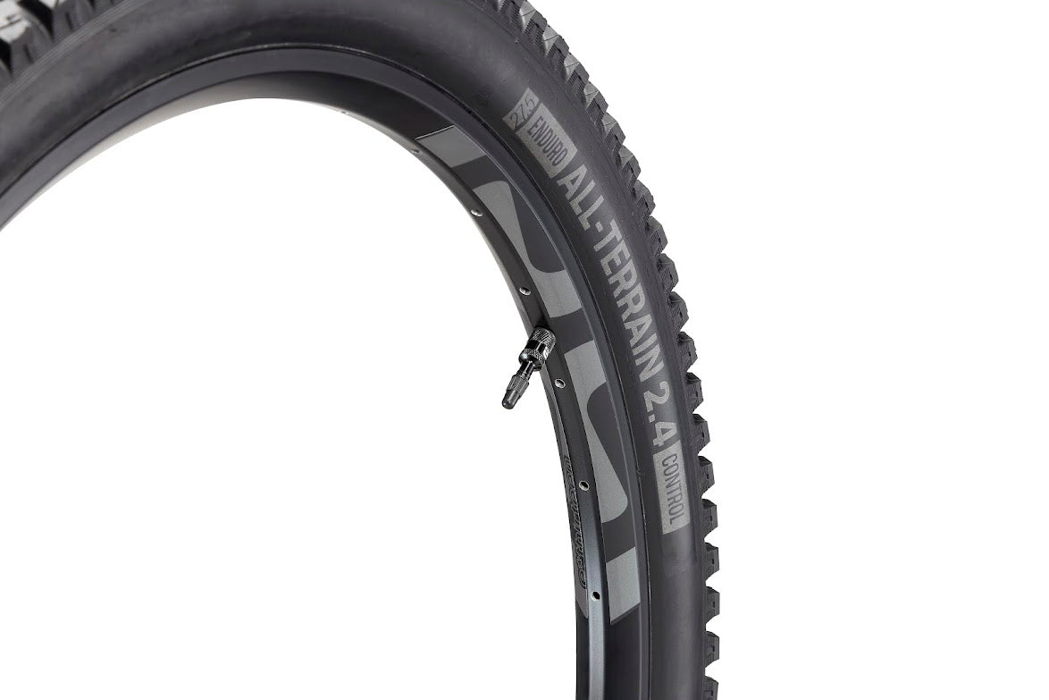E-thirteen All-Terrain Enduro Casing Tire - Control Compound ...